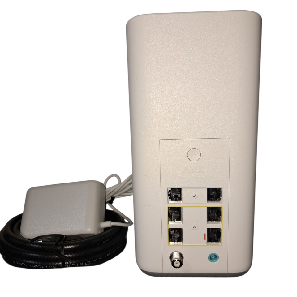 Xfinity XB7-CM WiFi Router Modem White and Power Supply. Free Shipping ...