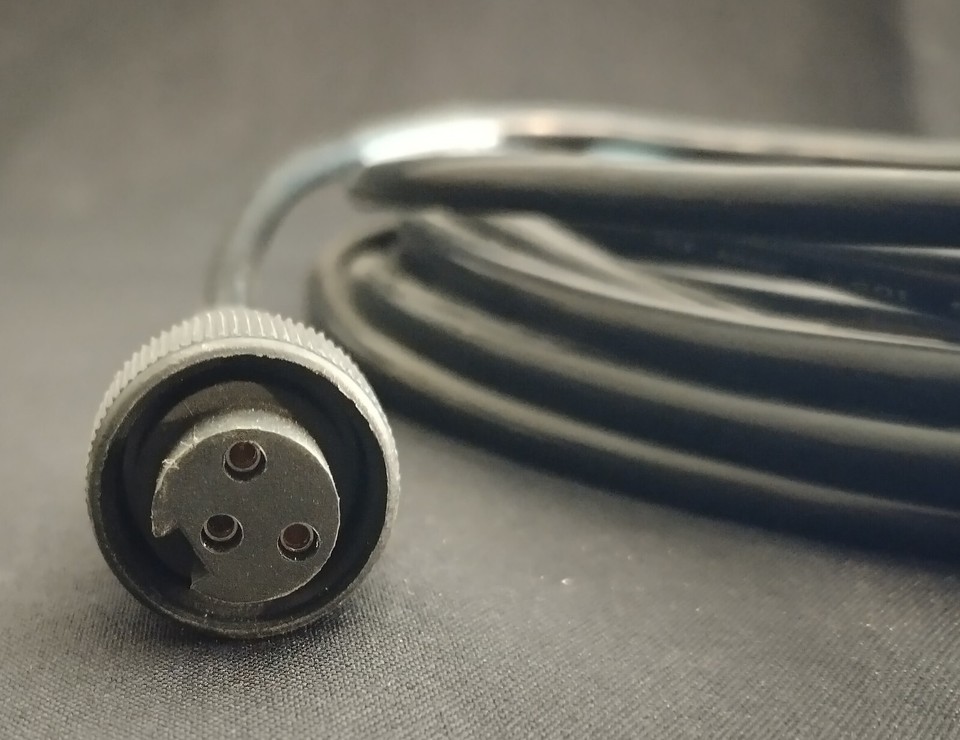 E124588 AWM STYLE 2517 18AWG 105C 300V VW-1 LL78304 CSA AWM I/II A/B ...