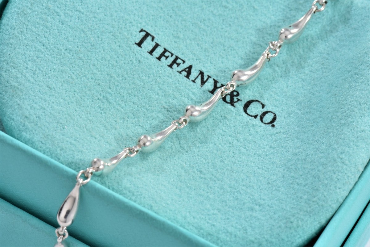 Tiffany & Co Sterling Silver Elsa Peretti Teardrop Link 7.5 Tiffany & Co Sterling Silver Elsa Peretti Teardrop Link 7.5