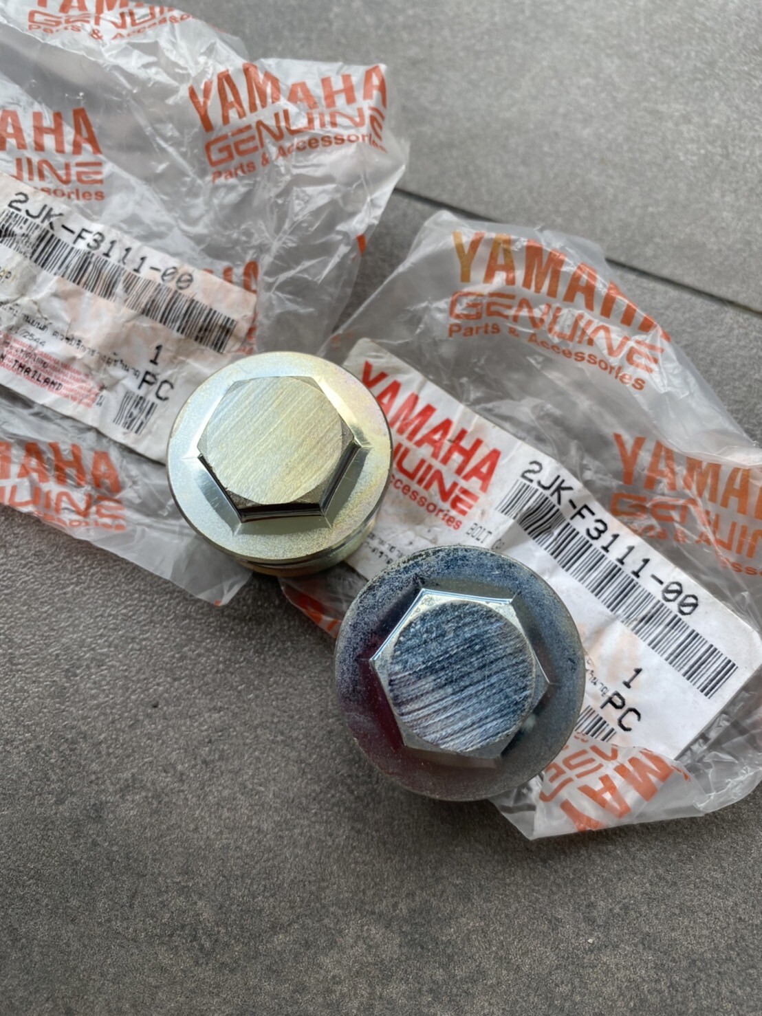 YAMAHA VRR150 TZR150 FRONT FORK CAP BOLT SET (QTY.2) NOS 2JK-F3111-00 ...