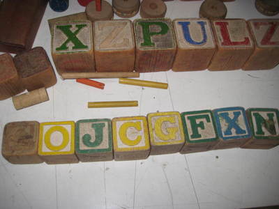 50 plus vintage toy building blocks alphabet, picture, tinker toys etc ...