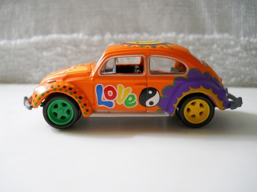 Johnny Lightning VW Volkswagen Beetle loose: 1965 Hippie Beetle | eBay