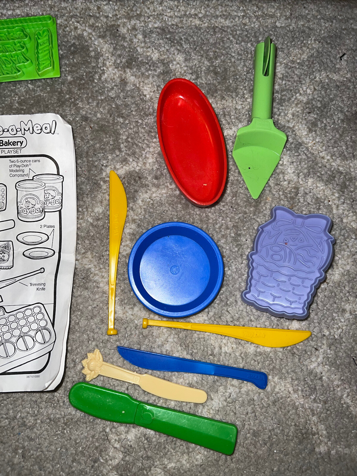 Vintage Play Doh Make a Meal Factory Bakery Incomplete but with extra ...