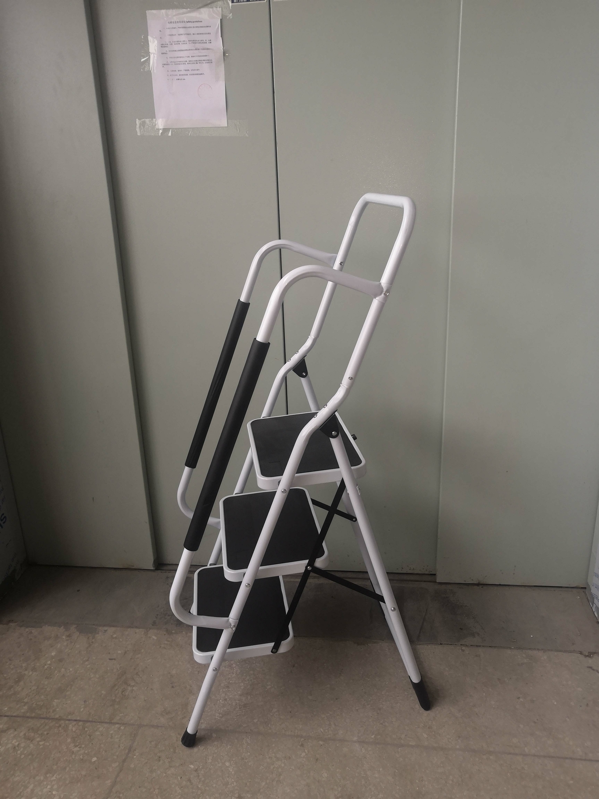 2 3 4 5 6 7 8 Tread Step Ladder Folding Aluminum/Iron Ladders Safe Non ...