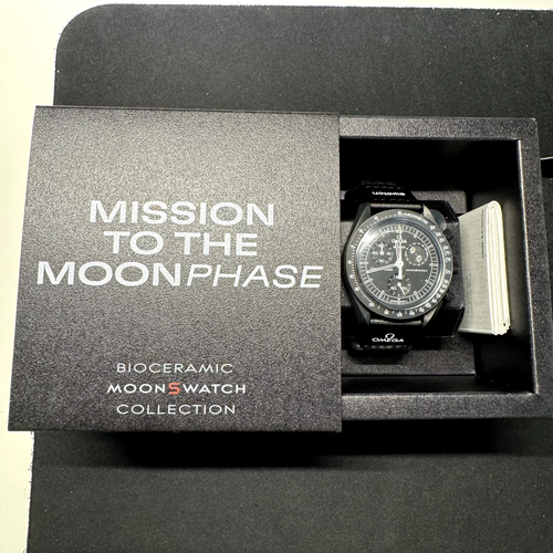 Swatch x Omega Bioceramic Moonswatch Mission To Moonphase Snoopy Black ...