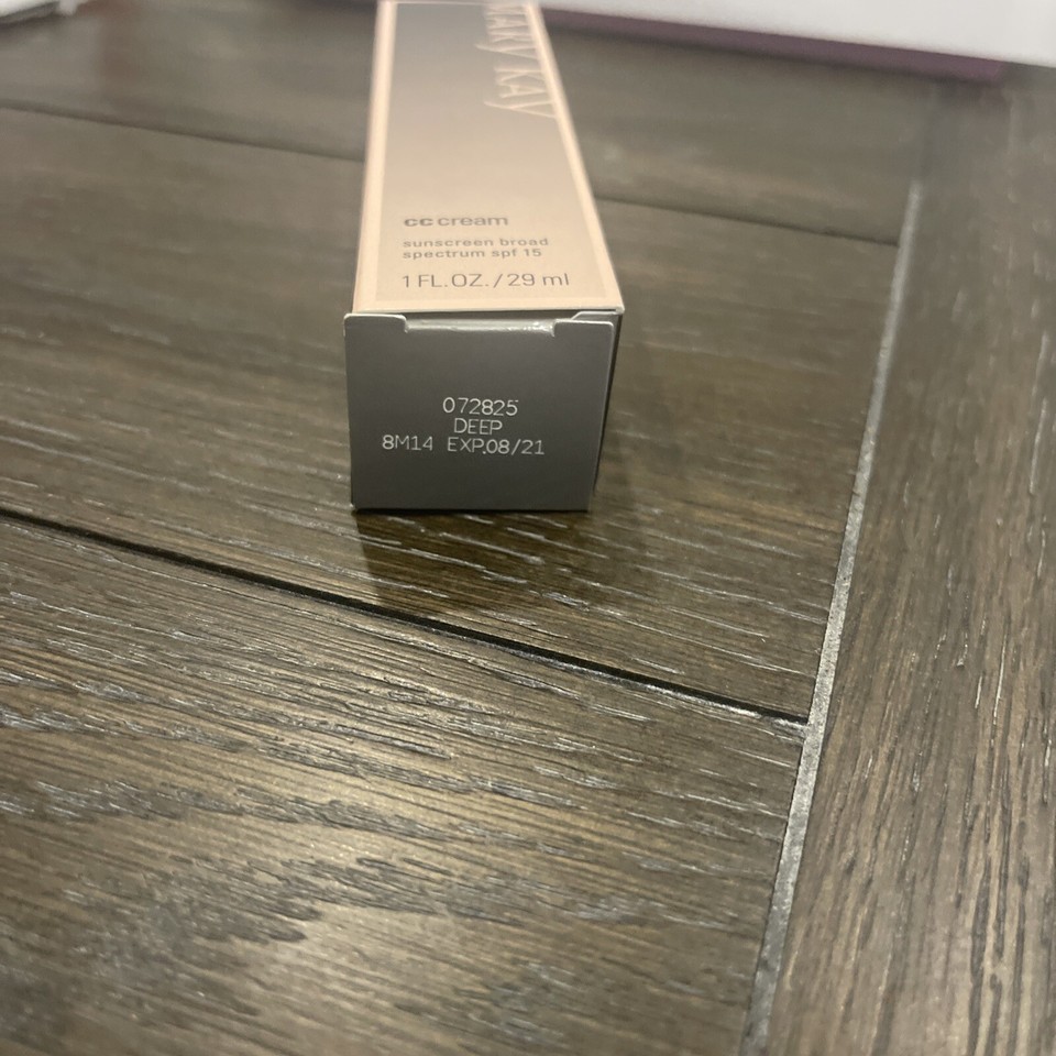 Mary Kay CC Cream Sunscreen Broad SPF 15 deep - 1 fl oz Exp08.21,04.22 ...