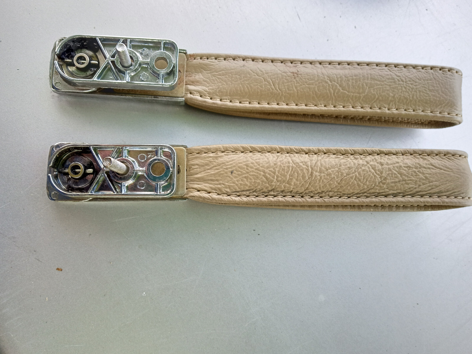 1998-2001 Jaguar XJ8 Vanden Plas REAR PASSENGER ASSIST STRAPS grip ...