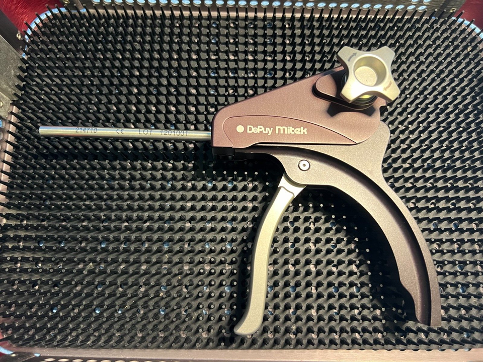 DePuy 214710 Orthopedic Versalock Deployment Gun 9" | eBay