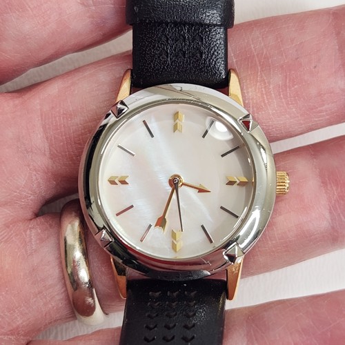 Stella & Dot Womens Watch Gold Tone Leather Round Face SR626SW Ladies ...