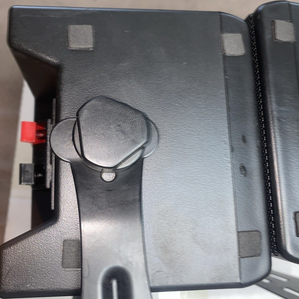 PAIR OF INSIGNIA BOX SPEAKERS NS-OS112 with mounting brackets | eBay