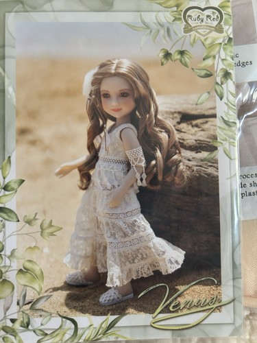 Ruby Red Fashion Friends Limited Edition Venus with Daybed | eBay