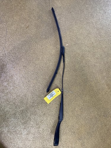 2017 - 2020 MERCEDES C300 LEFT FRONT WINDSHIELD WIPER ARM 2058208301 ...