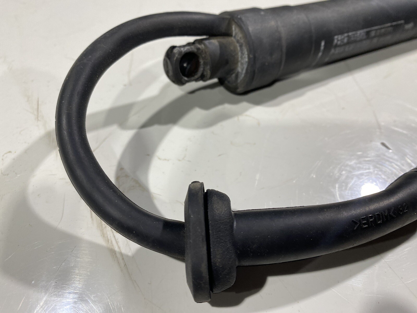 2019-2022 TOYOTA RA4 DRIVER LEFT TRUNK LIFT SUPPORT STRUT SHOCK 68920 ...