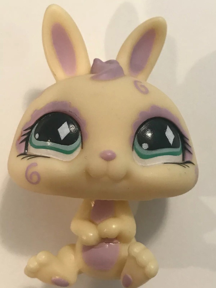 Littlest Pet Shop LPS #471 Yellow sitting Bunny Green Diamond Eyes ...