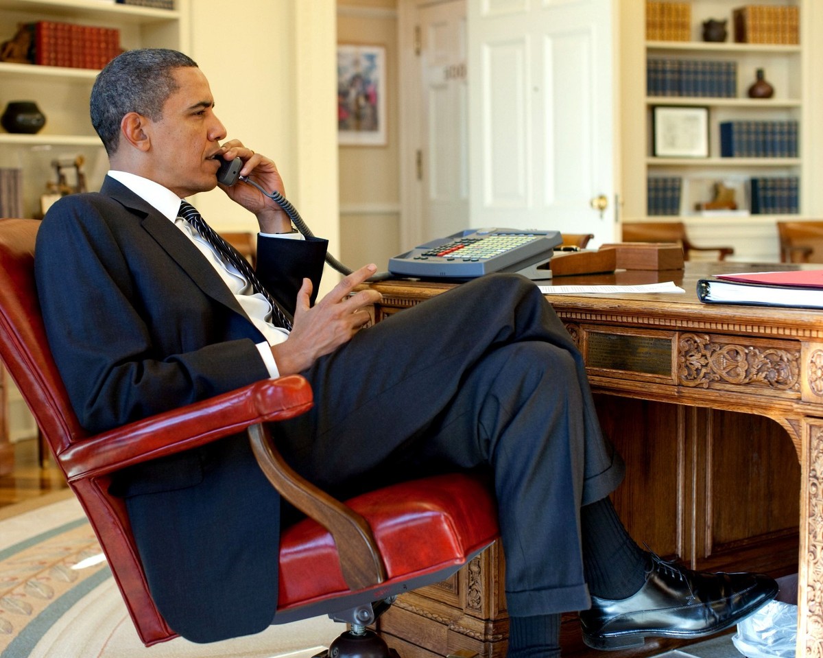 Barack Obama Oval Office File:Barack Obama Working At His Desk In The