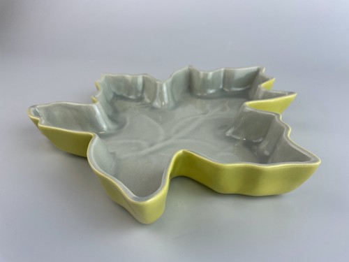 RED WING POTTERY Chartreuse WITH Gray INSIDE MAPLE LEAF SHAPE trivet ...