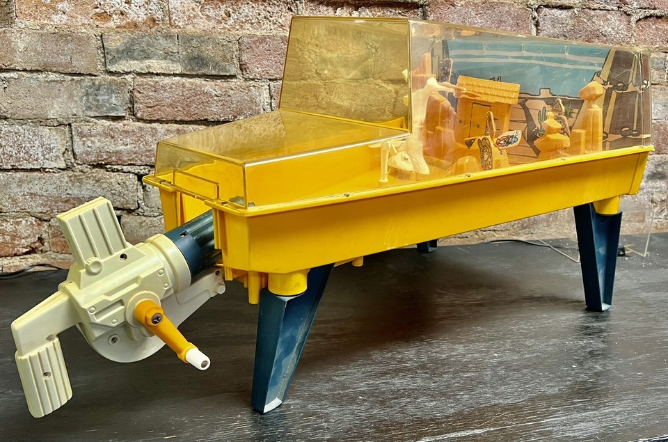 Vintage 1976 Louis Marx Rattlin' Gattlin' Shooting Gallery Toy Arcade ...