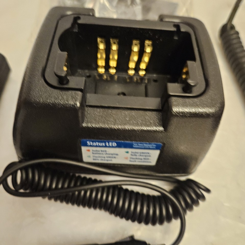 Motorola Astro Saber Model II Walkie Talkie & Endura EC1M Rapid Charger ...