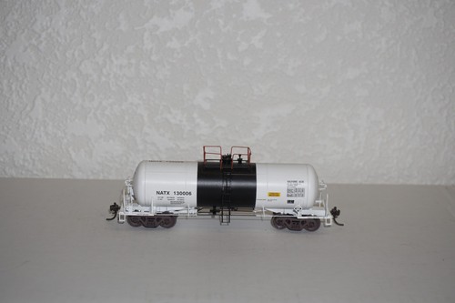 Athearn Genesis? HO Scale 13k Gallon Tank Car NATX 130006 | eBay