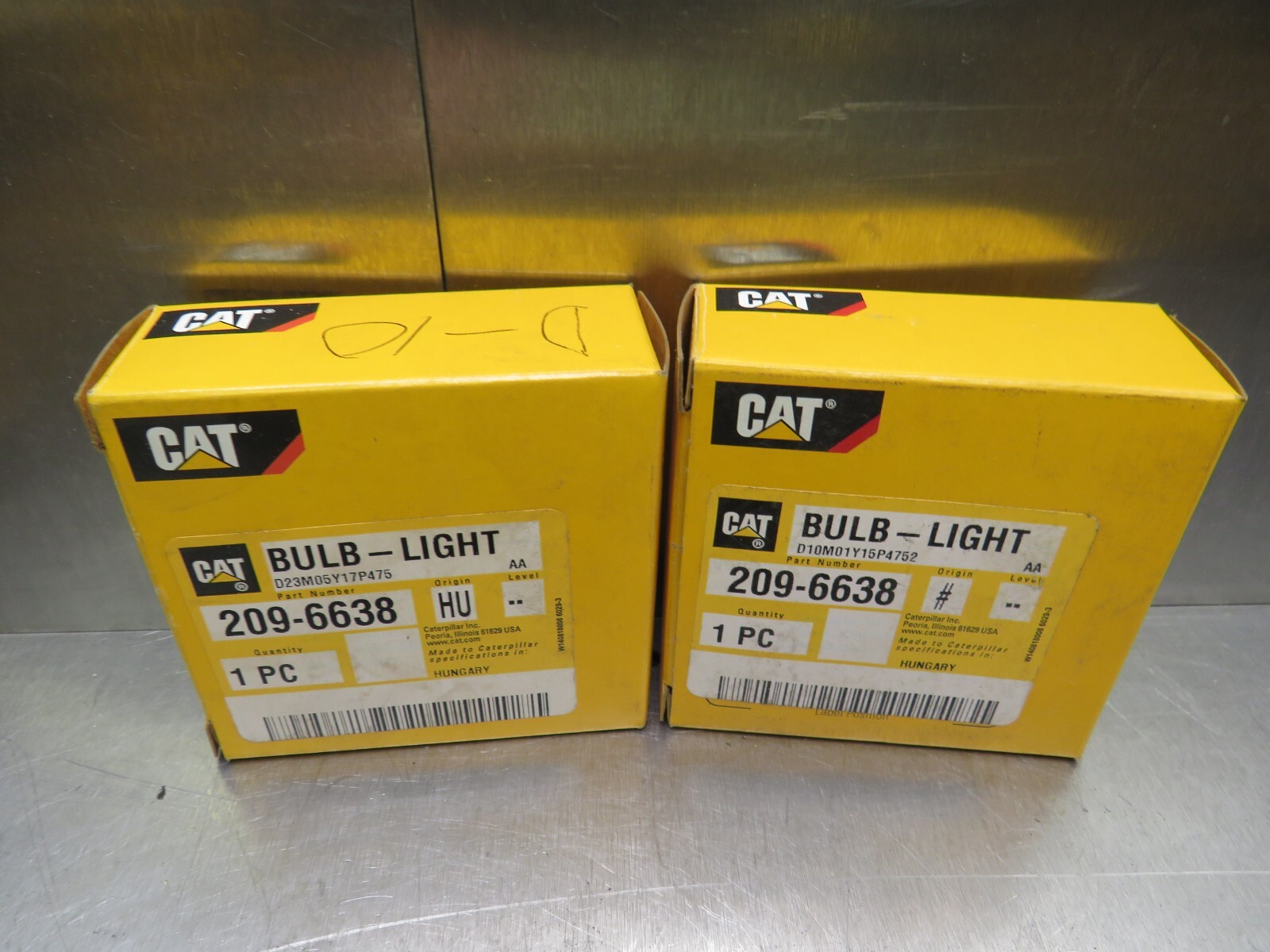 Caterpillar 209-6638 Bulb Lot of 2! | eBay