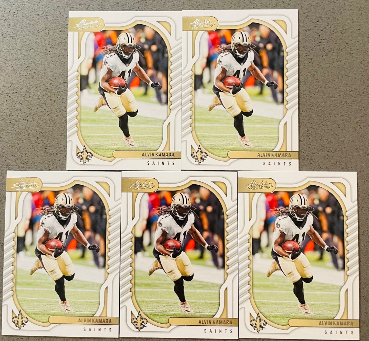 5x Lot 2022 Panini Absolute Football NFL #54 Alvin Kamara Base Card ...