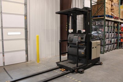 Forklifts - Crown Order Picker