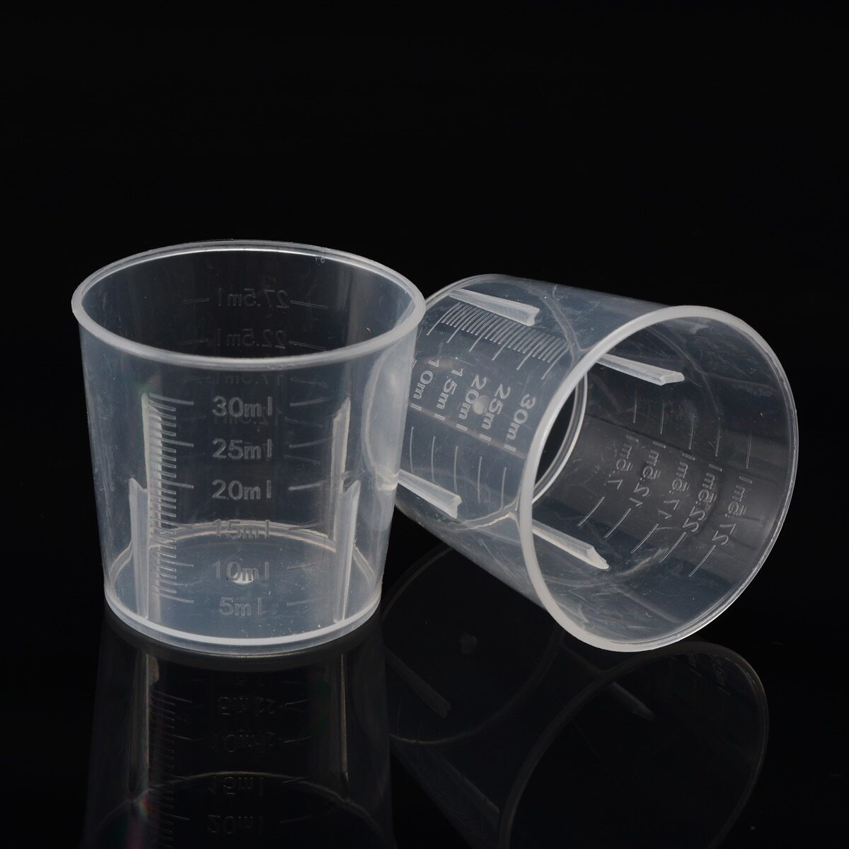 Disposable Measuring Containers Clear Plastic 8oz Disposable Measuring