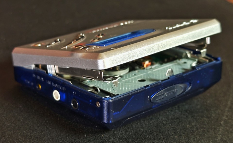 MINT Condition Sony MZ-R500 Walkman MiniDisc Recorder MDLP ~ SUPERB ...