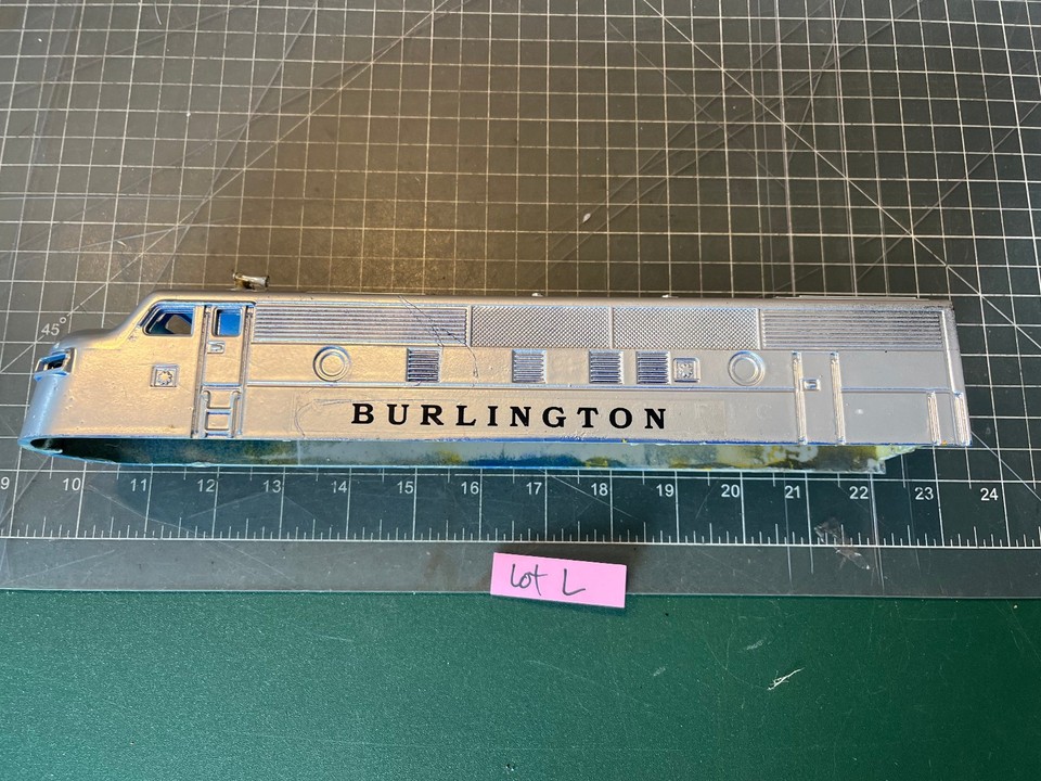 Lionel O Train F3 A UNIT Diesel Locomotive BURLINGTON CUSTOM SHELL PART ...