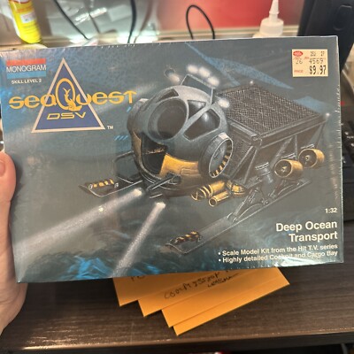 Vtg Monogram SeaQuest DSV Deep Ocean Transport 1:32 Model Kit #3601 NIB ...