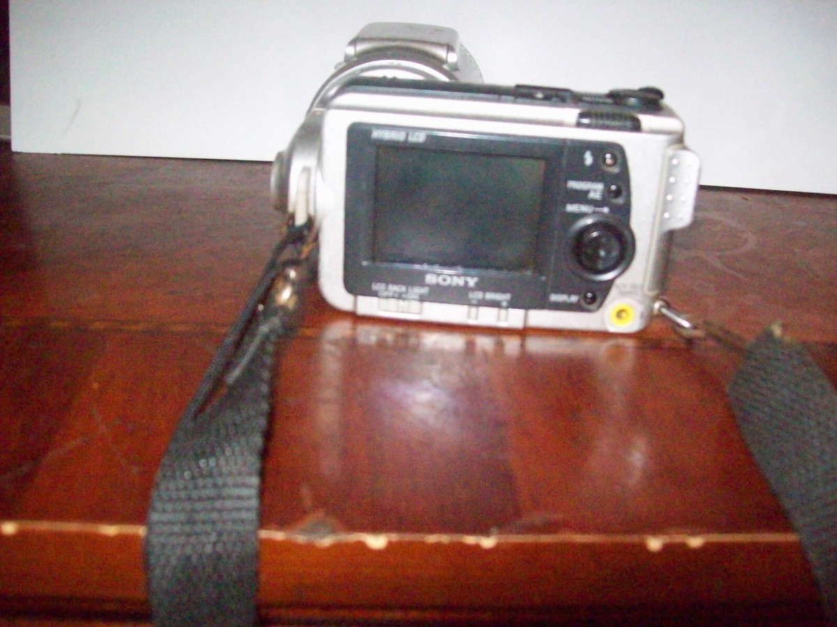 Sony Cyber-shot DSC-F505 2.1MP Digital Camera - Silver for Sony Cyber-shot DSC-F505 2.1MP Digital Camera - Silver for