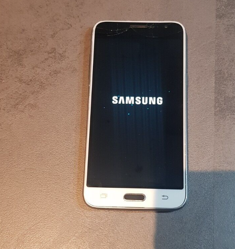 Samsung Galaxy j3 2016 - SM-J320FN - Vitre partie haute cassée ...