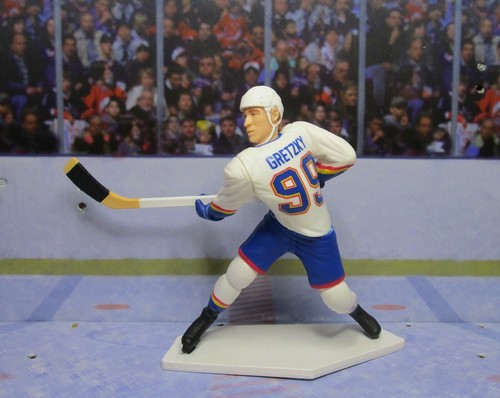 WAYNE GRETZKY 1998 Starting Lineup FREEZE FRAME Hockey Figure - ST ...