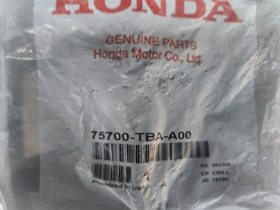 NEW OEM HONDA EMBLEM 75700-TBA-AOO F GRILLE DOOR HOOD TAILGATE FENDER ...