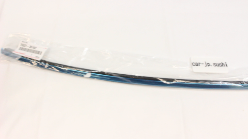 TOYOTA Genuine 89-95 4Runner & Pickup Upper Windshield Molding 75531 ...