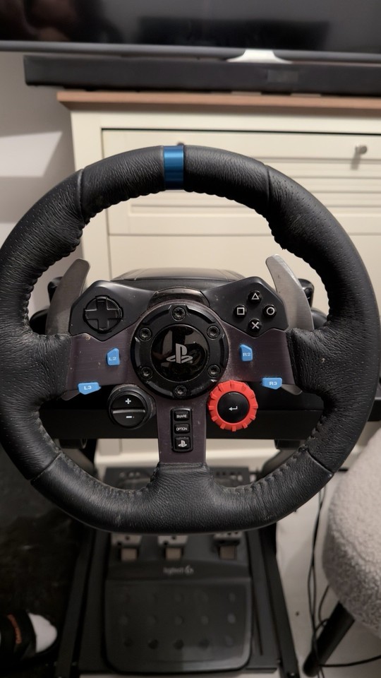 Logitech G29 Racing Steering Wheel with Pedals, Shifter, Side Panel ...