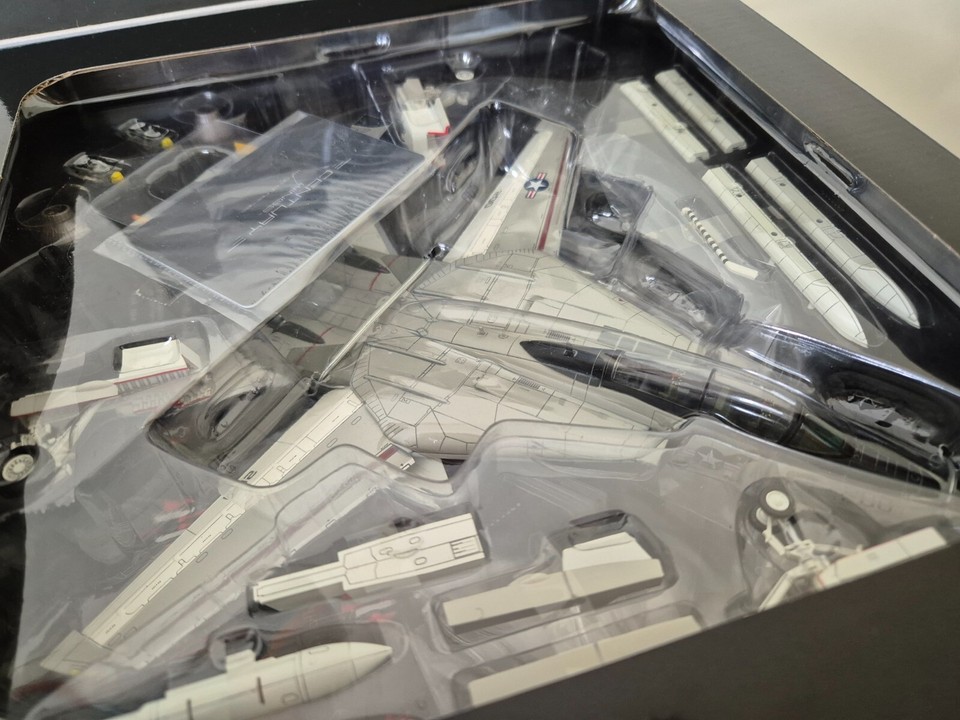Century Wings 1/72 CW 001619 F-14A Tomcat USN VF-84 Jolly Rogers, USS ...