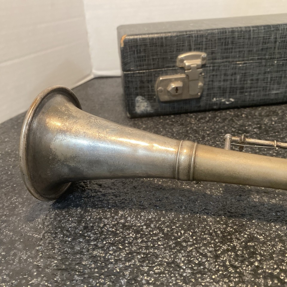 Vintage Clarinet "The Regent" The Ohio Band Instrument Co Metal Open ...
