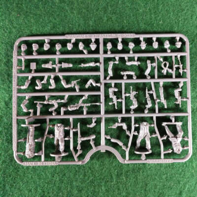 French Resistance WWII Partisans Sprue Wargames Atlantic 4 figures ...