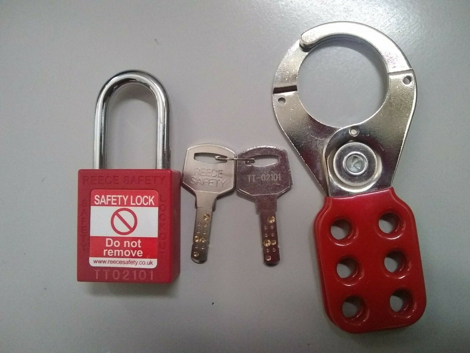 Reece Red Nylon Safety Padlock TT38 & ABUS 702 Lock Off Hasp 38mm -1.1 ...