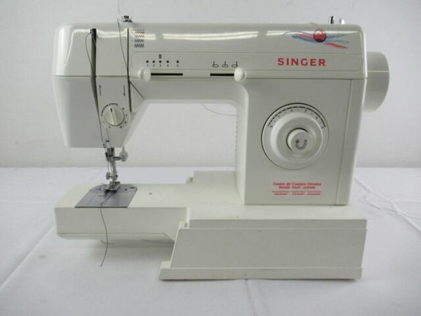 SINGER Sewing Machine Model 2517 C Replacement Part Plastic End Panel ...