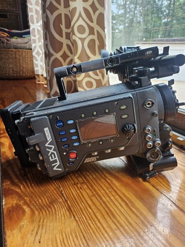 ARRI ALEXA Plus 16:9 Kit + High Speed License + Memory Cards + Acc ...