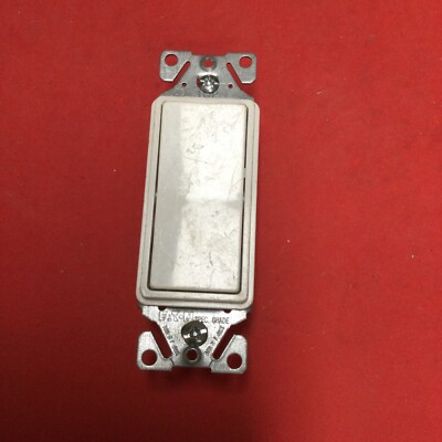 Eaton 7501W 15A 120/277V Single Pole Rocker Light Switch | eBay