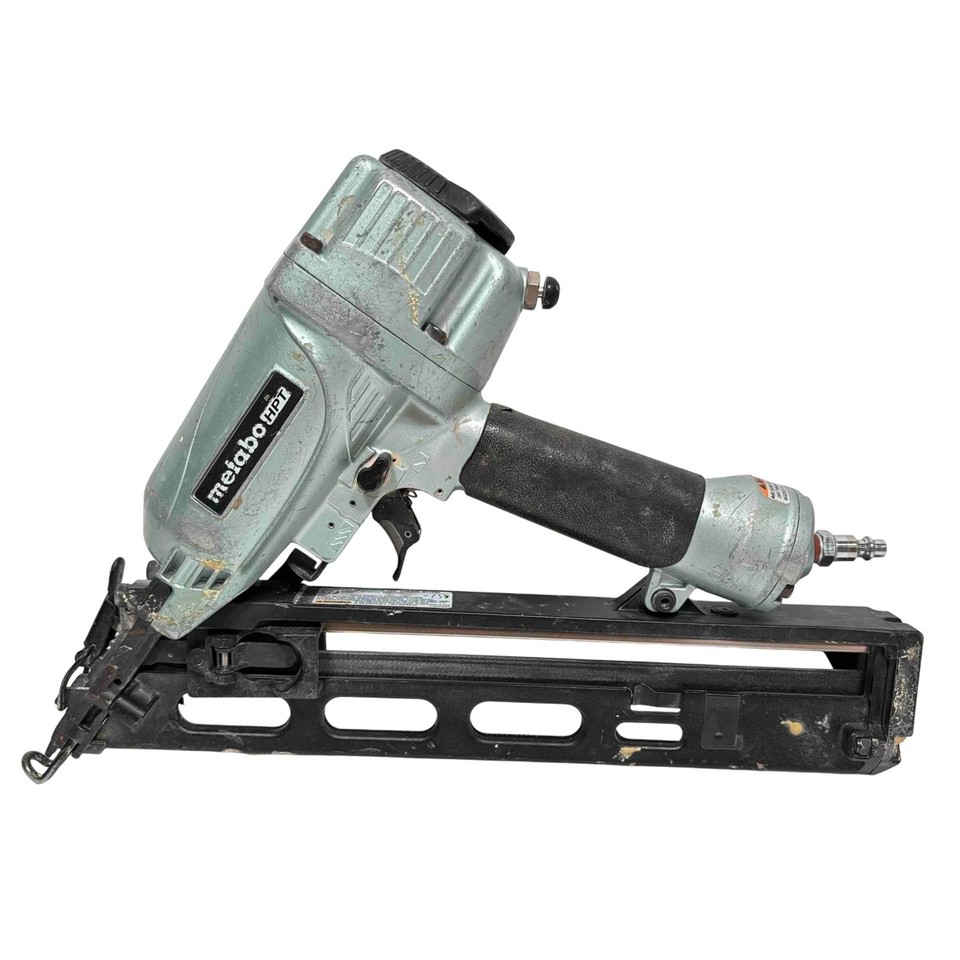 Hitachi NT65MA4(S) 15-Gauge 34-Degree Pneumatic Finish Nailer Nail Gun ...