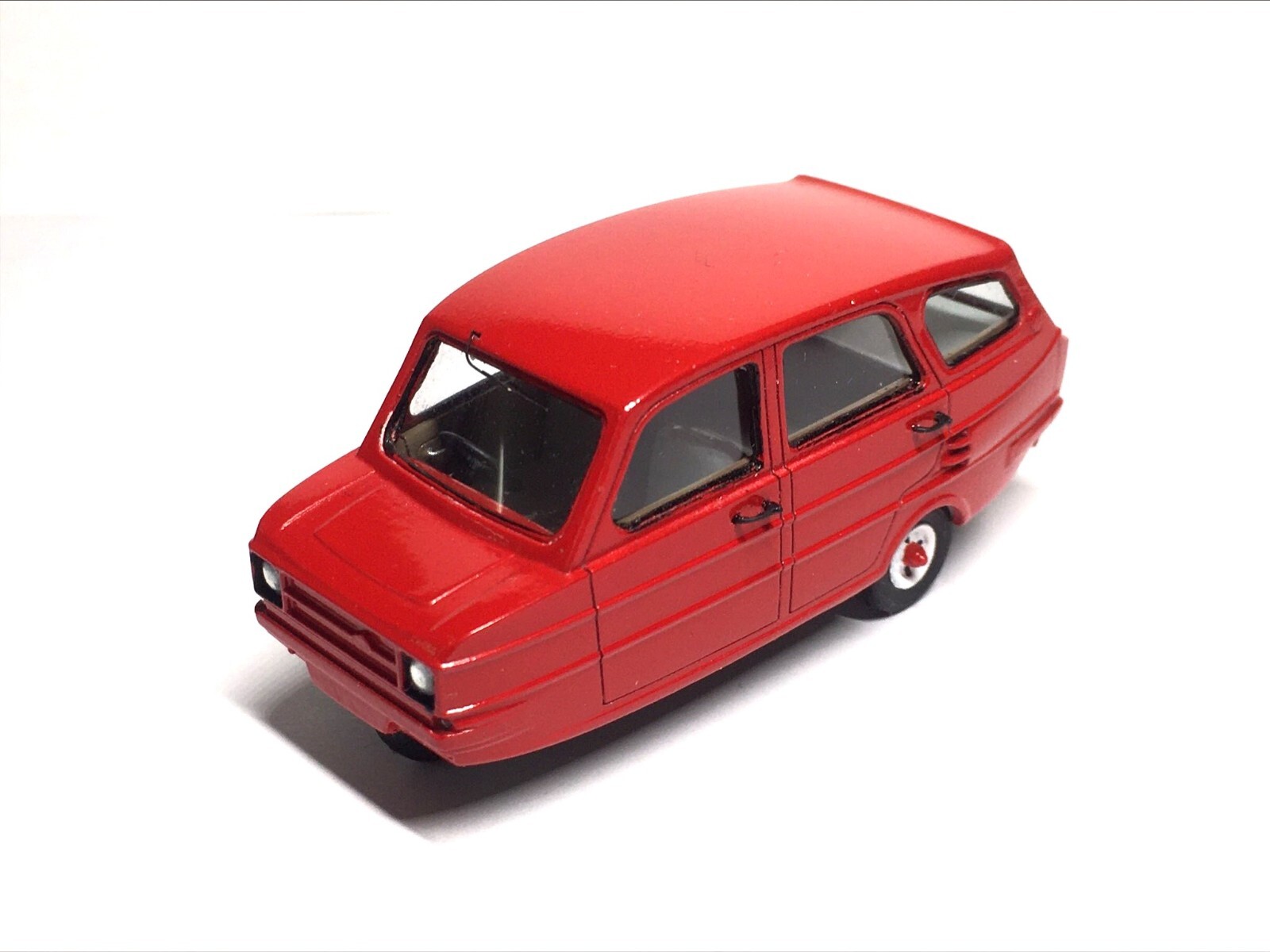 1981 Indian microcar Sipani-Badal, red, "Homemade Die-cast", one of 15 ...
