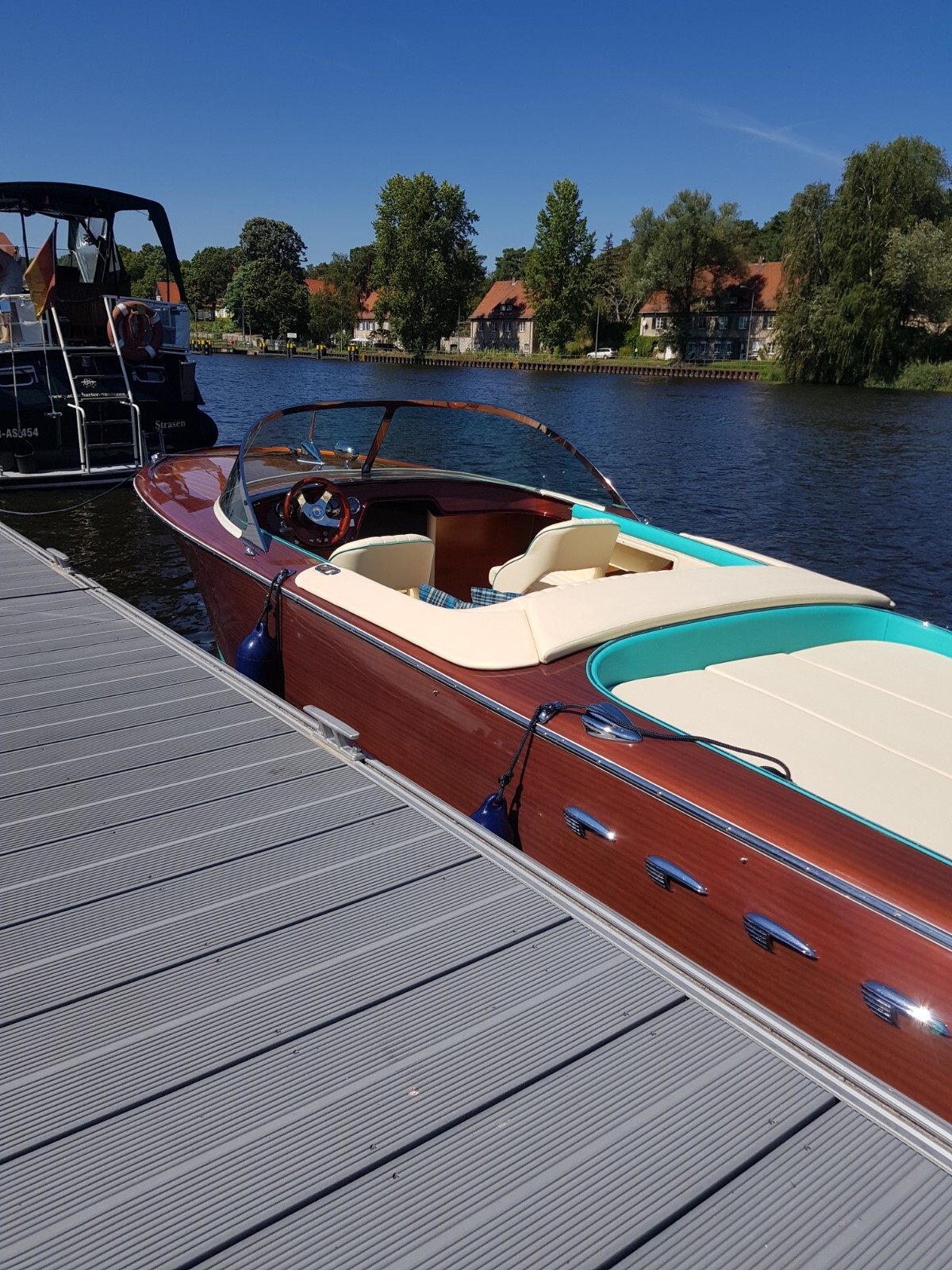 Nostalgia Mare 830 GFK in Mahagoni Holzboot Design ähnl. Boesch Riva | eBay.de