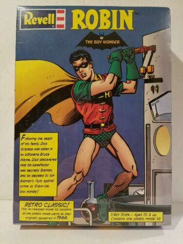 Vintage 1999 Revell Retro Classic Batman Model Kit 1/8 Scale Skill 2 ...