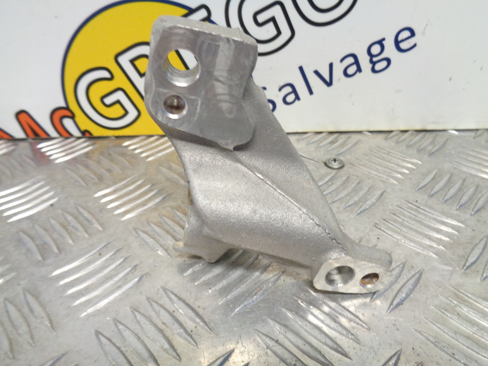 Peugeot Partner 2018 Driveshaft Support Bearing Bracket 9801017180 96kw ...