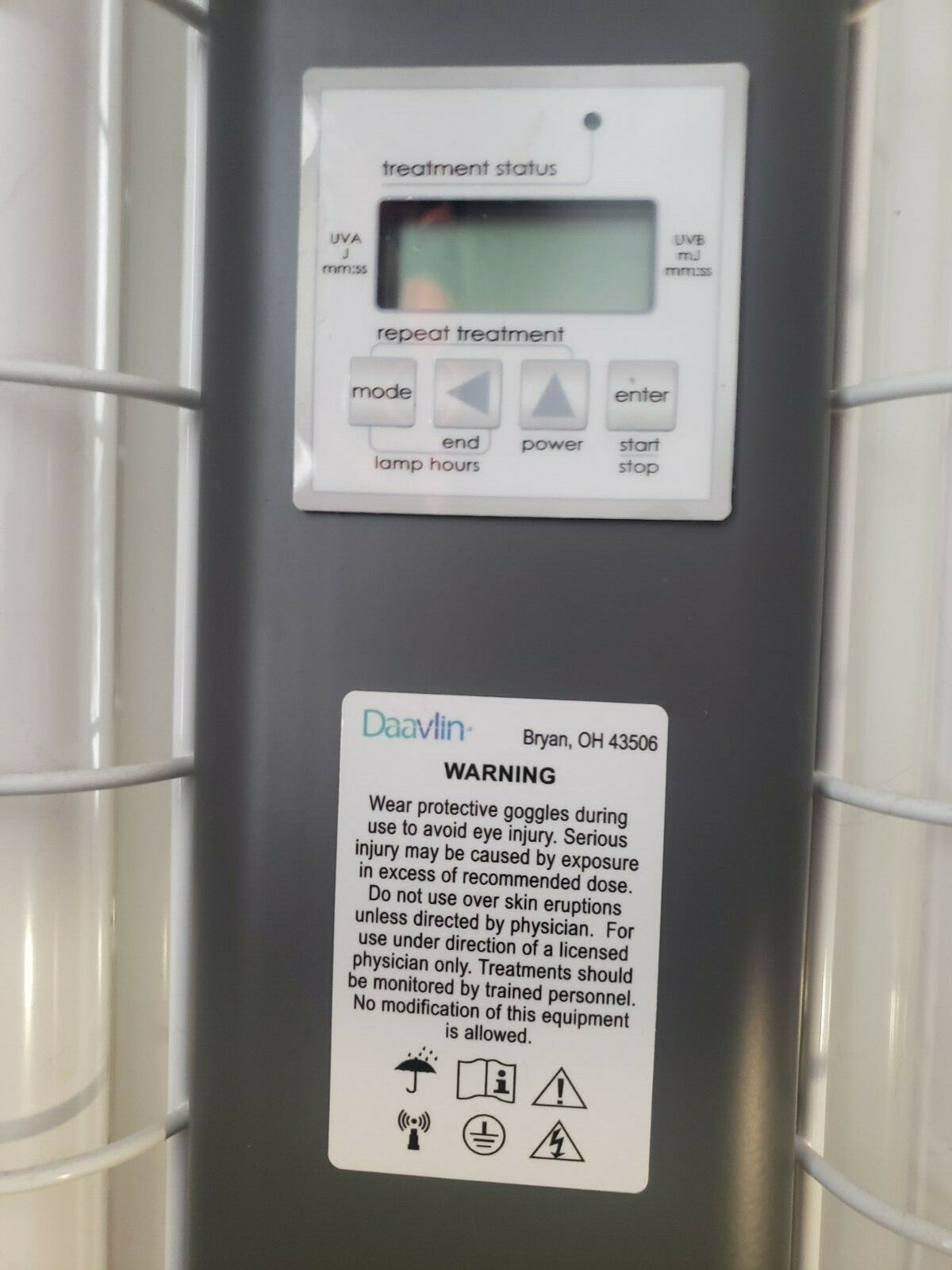 Daavlin Series 7 311-4 Full body light therapy machine with 4 lamps | eBay