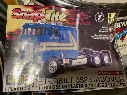 REVELL PETERBILT 352 COE SNAPTI TE HISTORIC SERIES 1/32 SCALE MODEL KIT ...